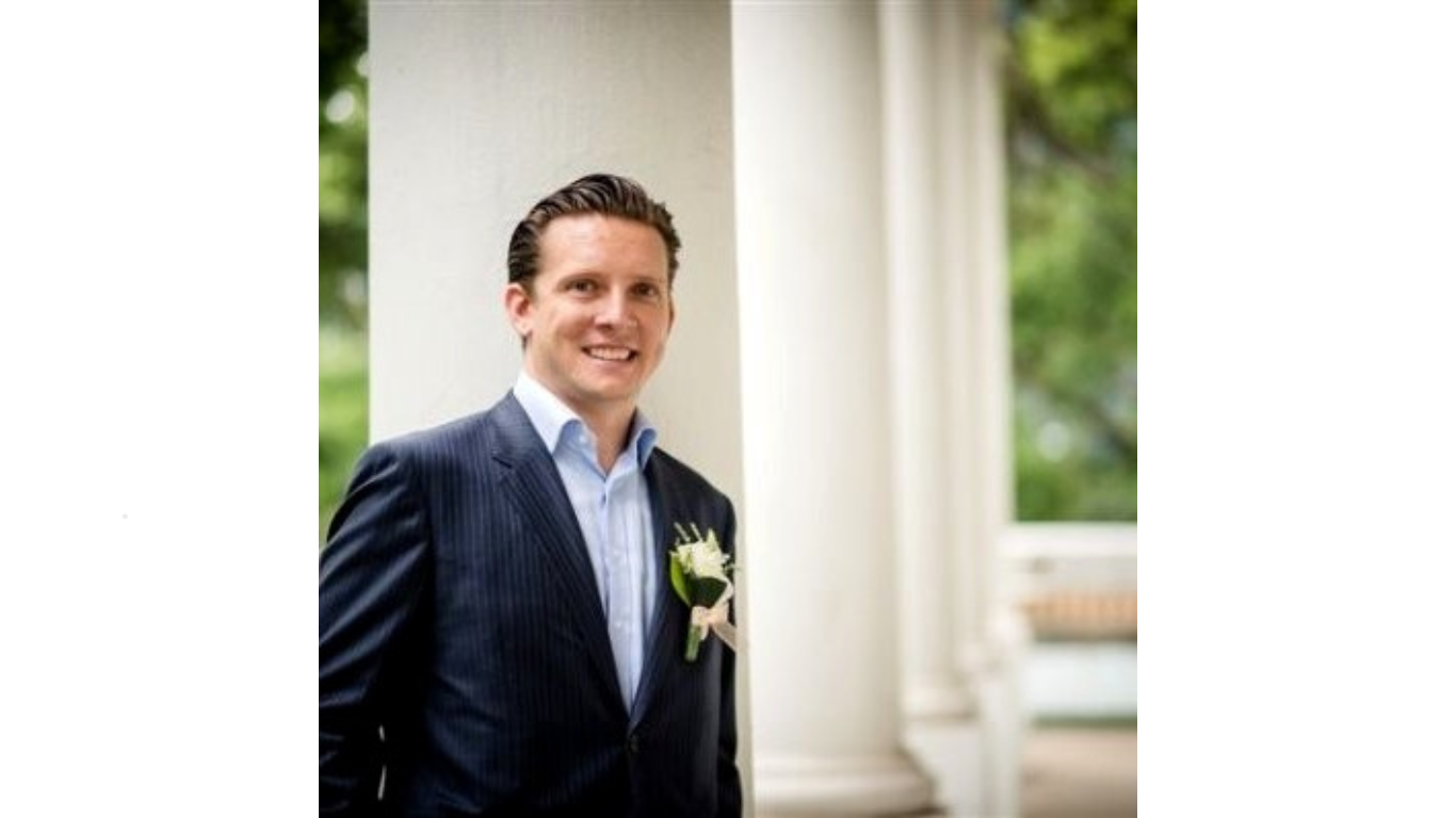 Vial enters into strategic partnership with Royale International Group ...